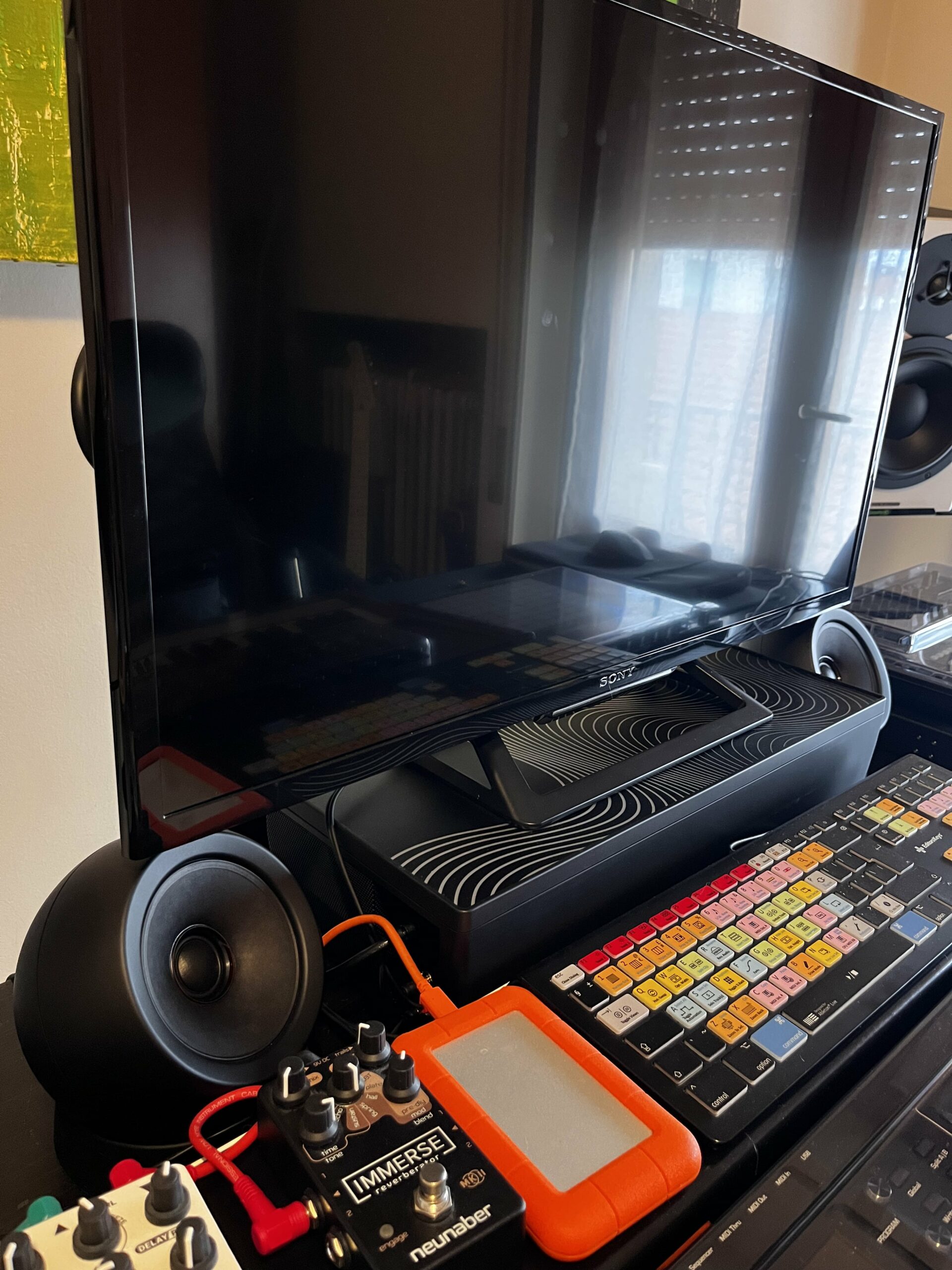 Kali Audio IN-UNF: The Studio Monitors for Bedroom Producers
